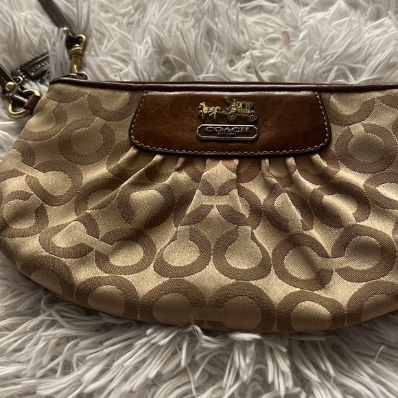 Coach | Bags | Coach Signature Vintage Canvas Logo Wristlet Mini Purse ...